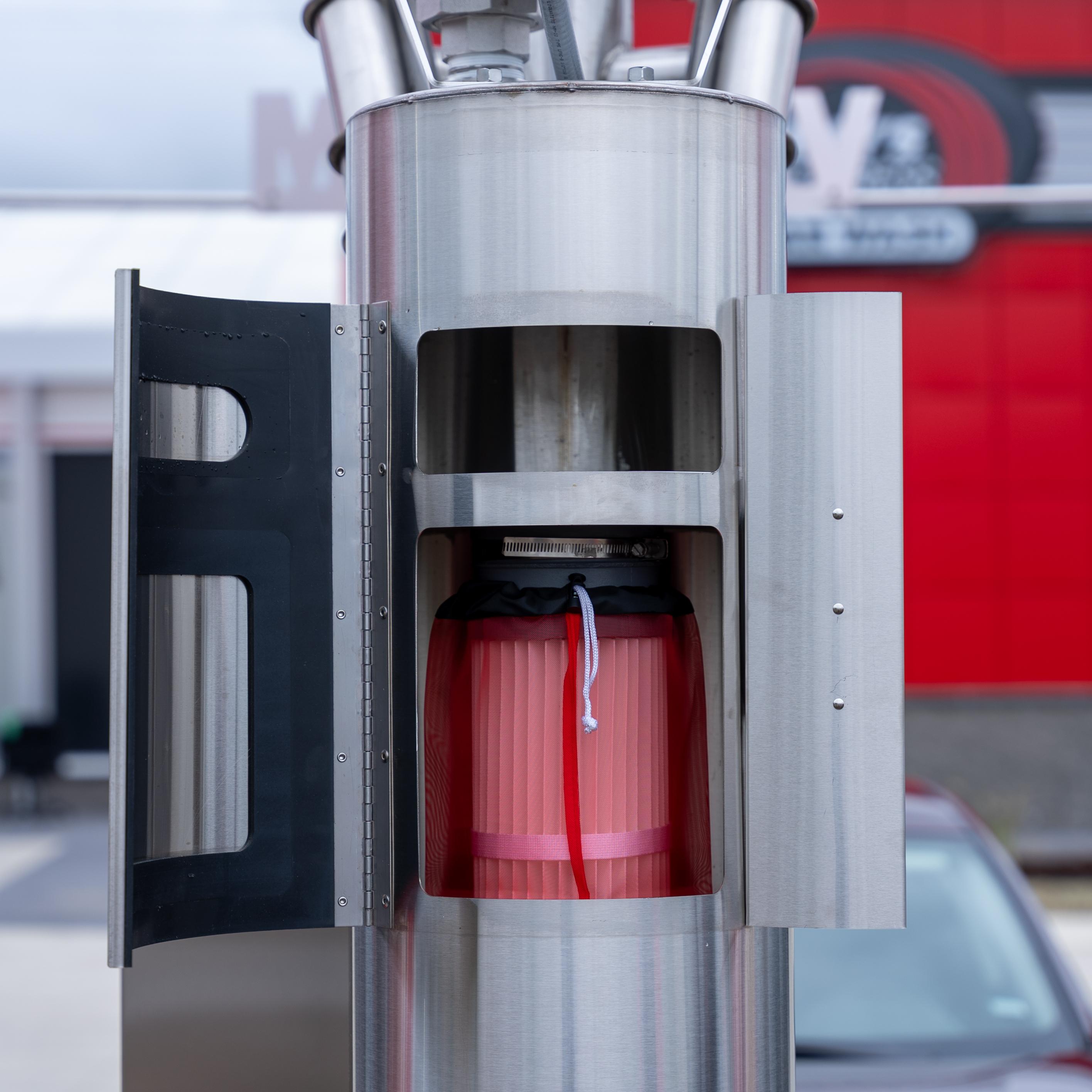 Replacement Vacuum Canister Door and Latchless Latch Kit